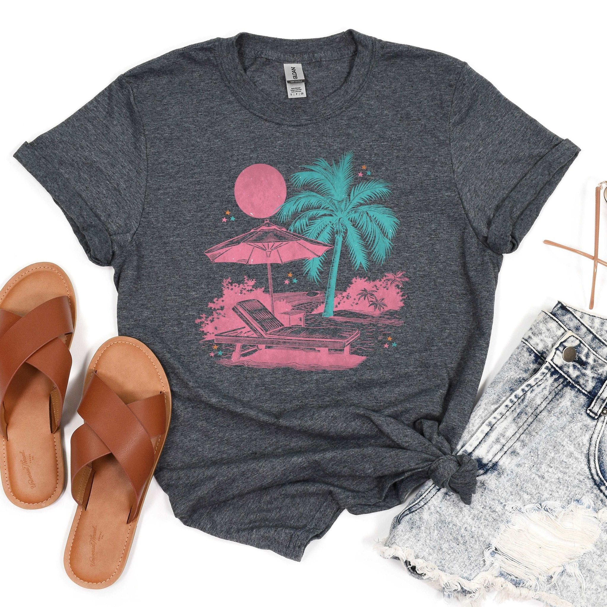 Beach Scene Shirt - dark gray heather – Sunfire Tees